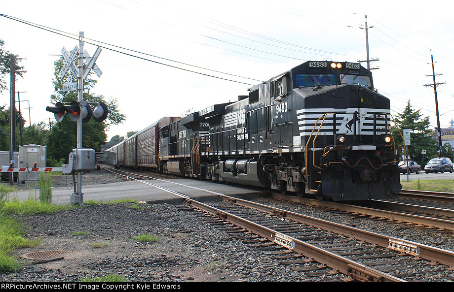 NS C40-9W #9483 on 18N